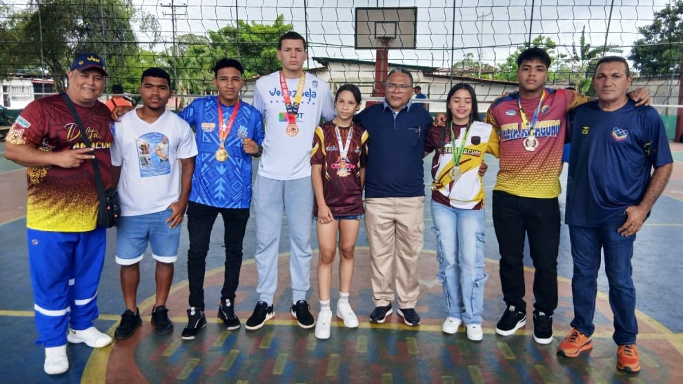 Loa becó a Brian y seis prospectos más - Tane tanae, Así pasó